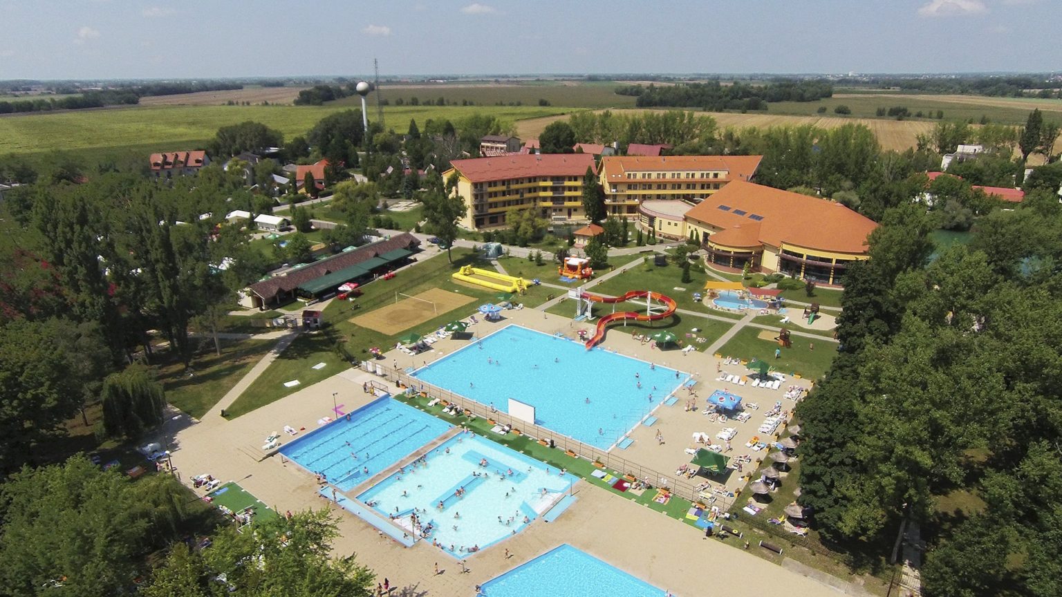 Thermal park a Letné kúpalisko – Wellness Hotel Patince